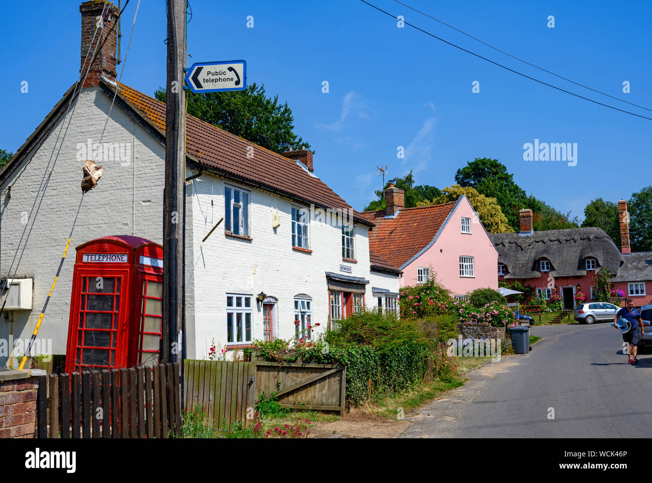 Red house suffolk hi-res stock photography and images - Alamy