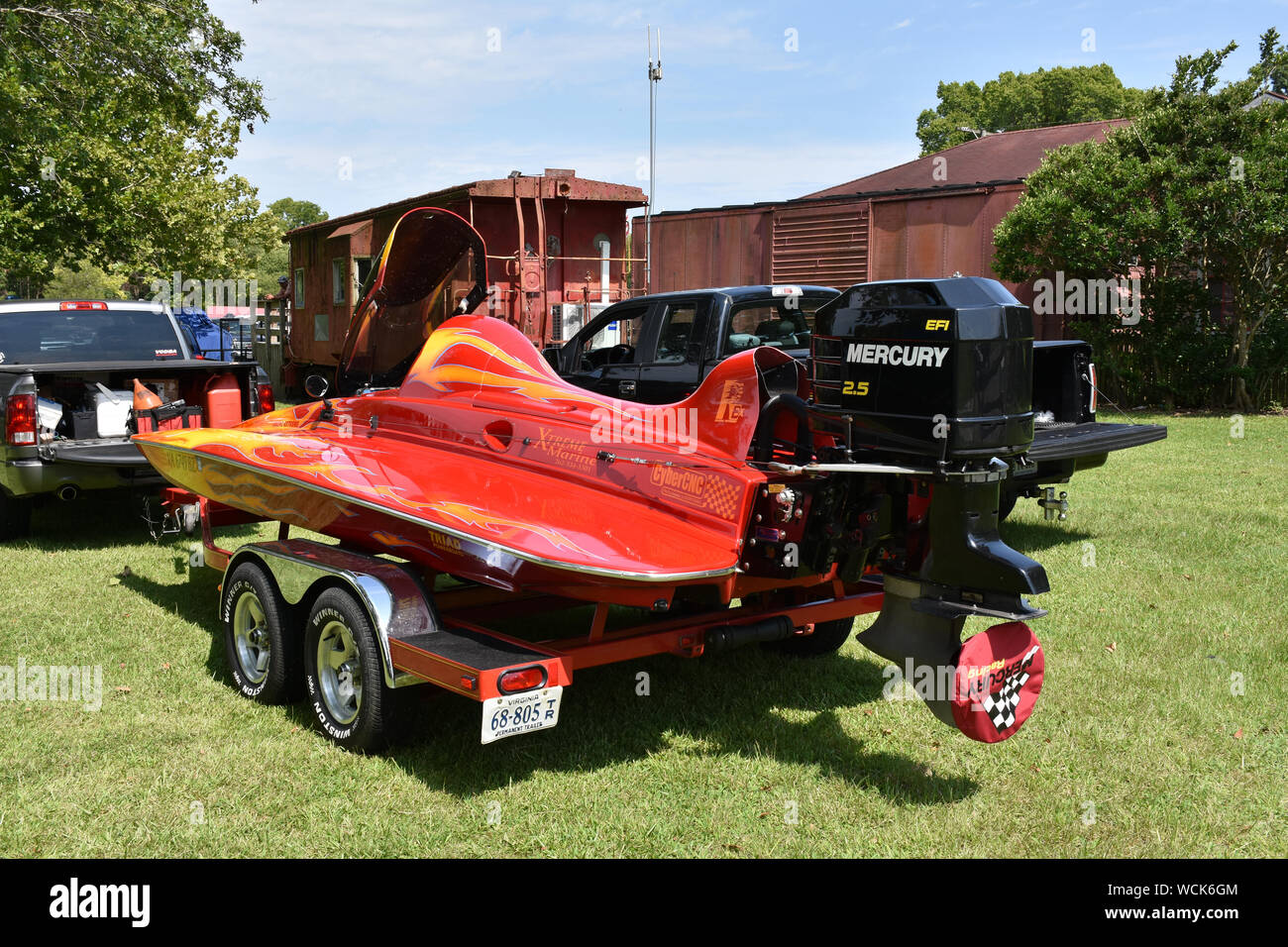Drag boat hi-res stock photography and images - Alamy