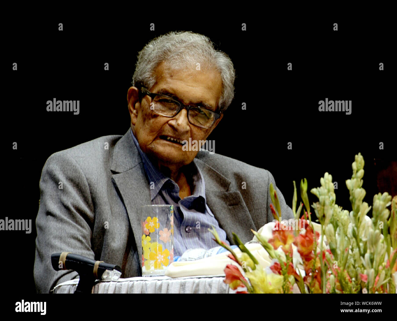 Amartya sen nobel hi-res stock photography and images - Alamy