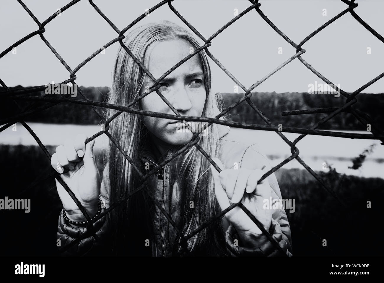 Chainlink fence hi-res stock photography and images - Alamy