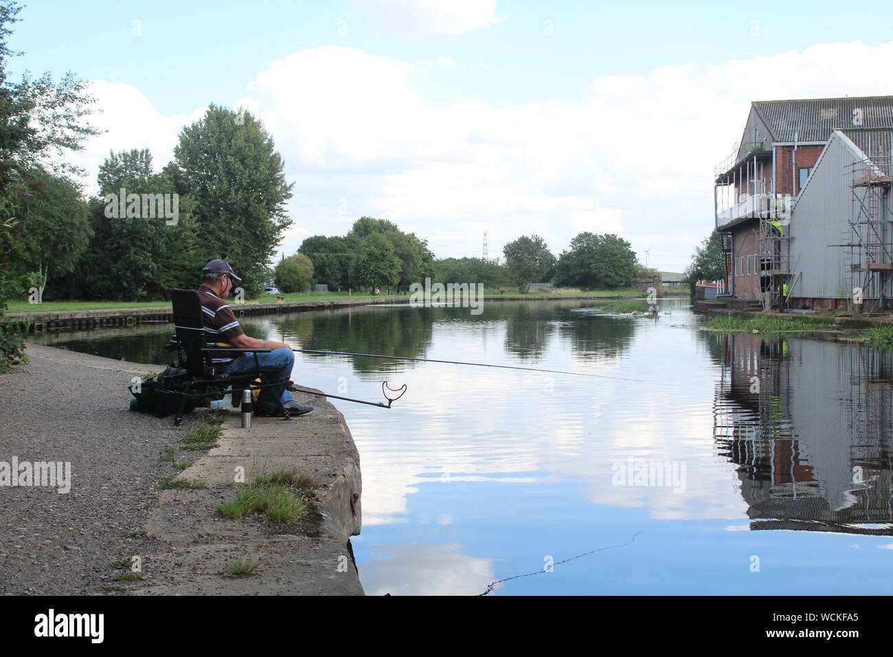 Fishing in river aire hi-res stock photography and images - Alamy