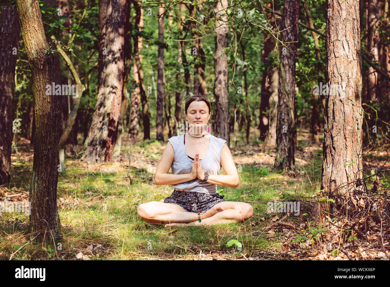 Meditating alone hi-res stock photography and images - Alamy