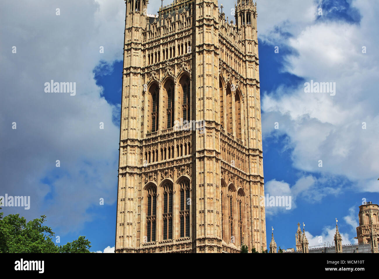 The building of British Parliament in London city, England Stock Photo ...
