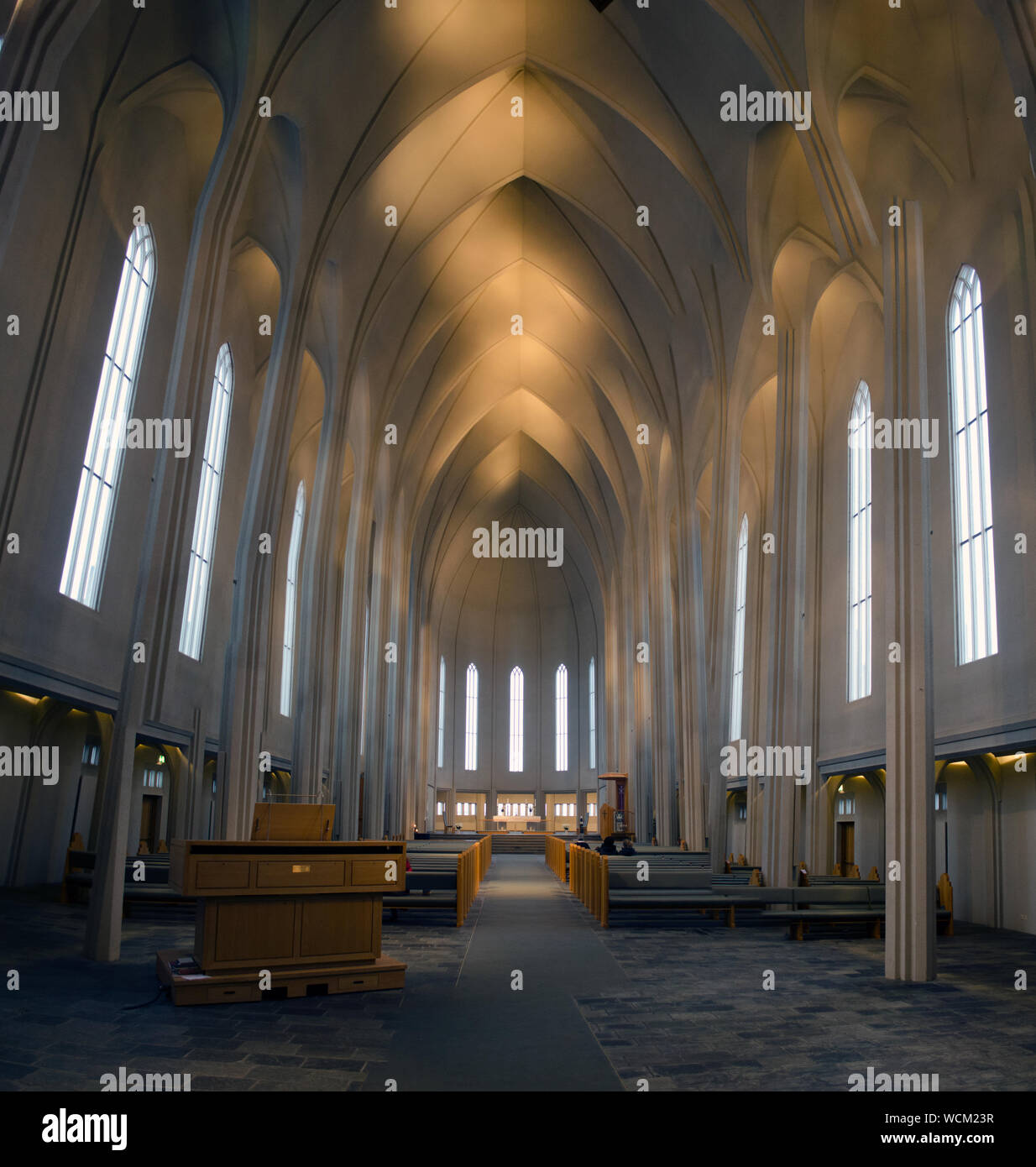 Empty aisle hi-res stock photography and images - Alamy