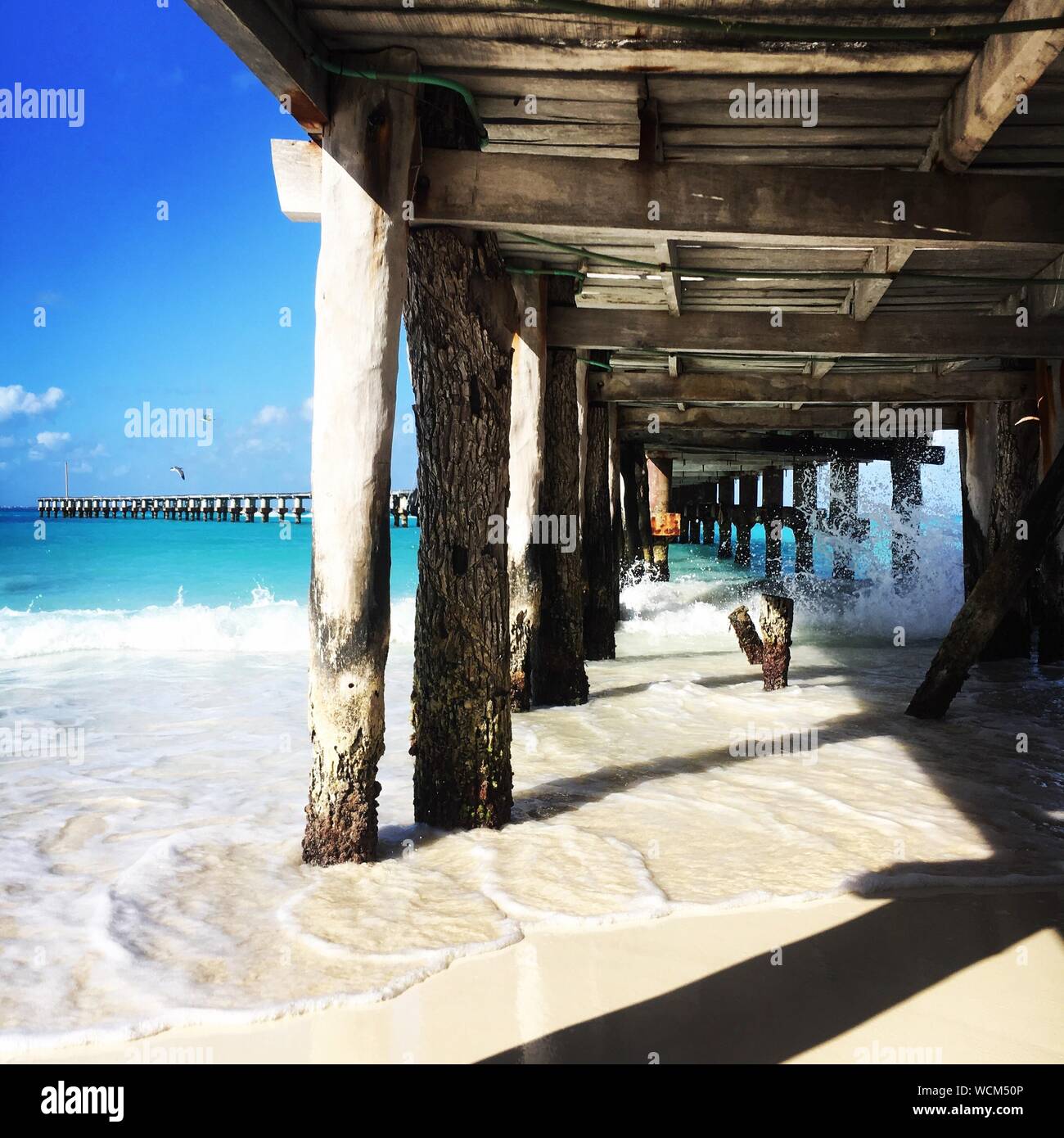 Column Wave High Resolution Stock Photography and Images - Alamy