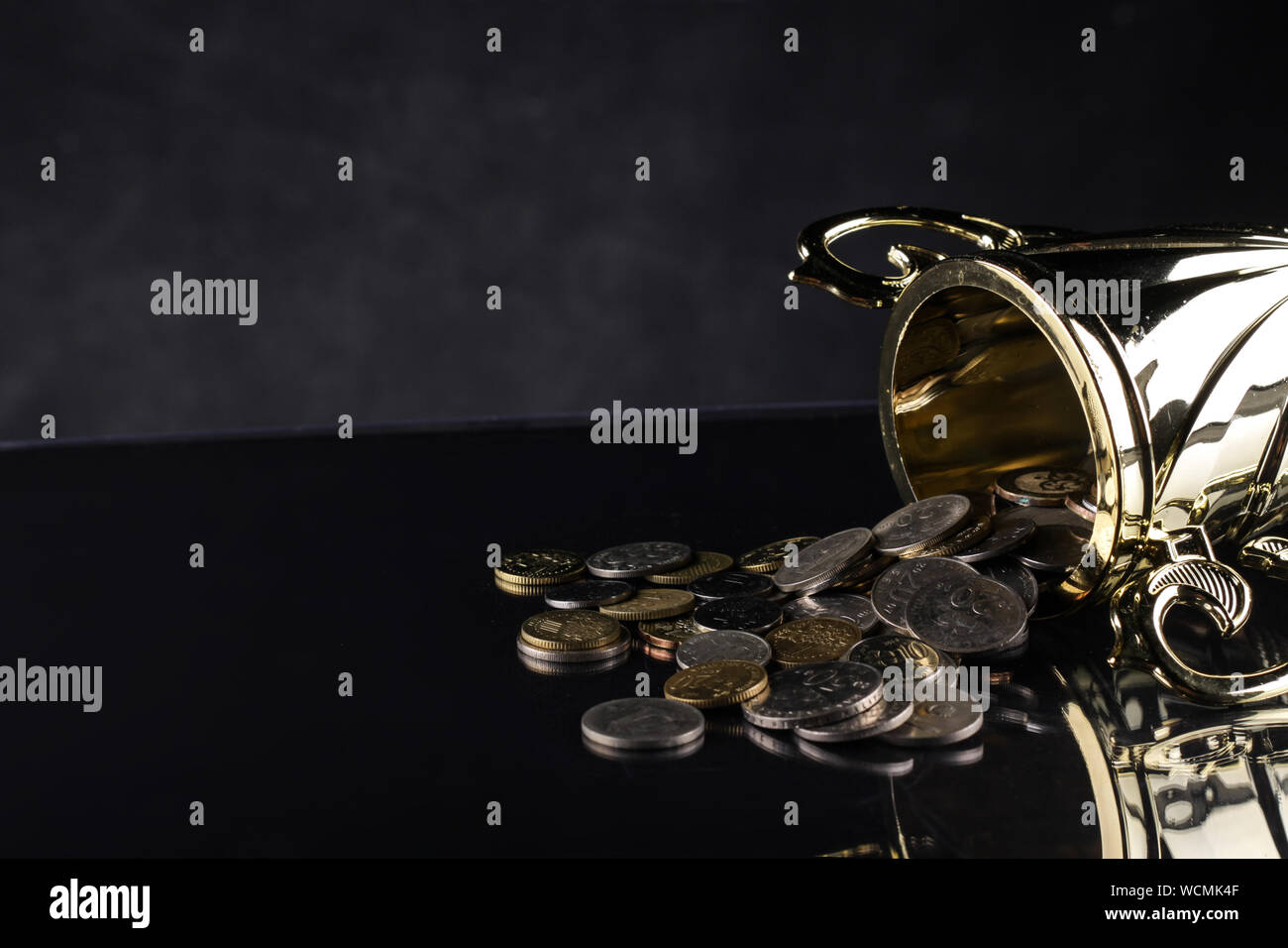 Trophy cup hi-res stock photography and images - Alamy