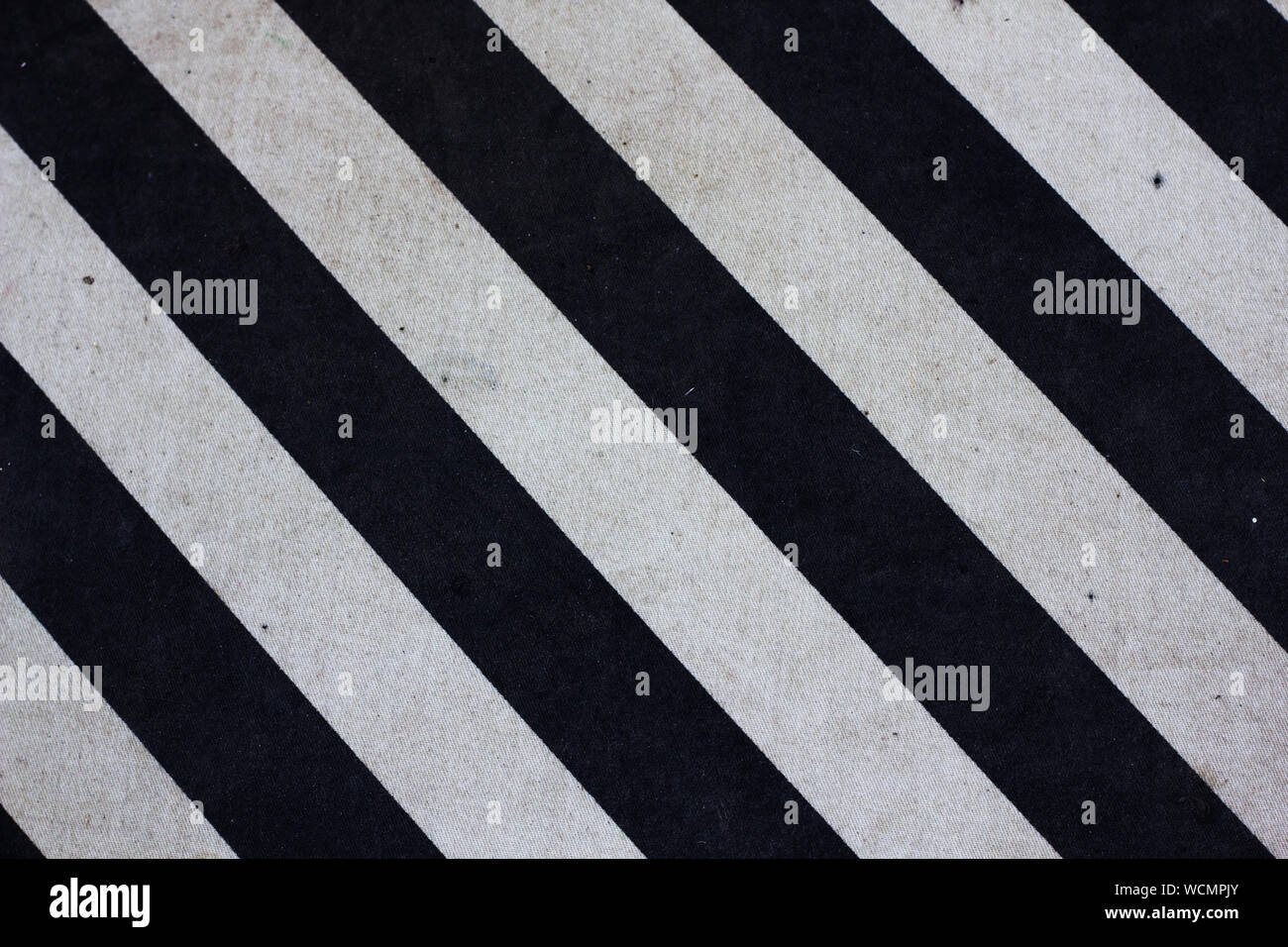 Crossing frame hi-res stock photography and images - Alamy