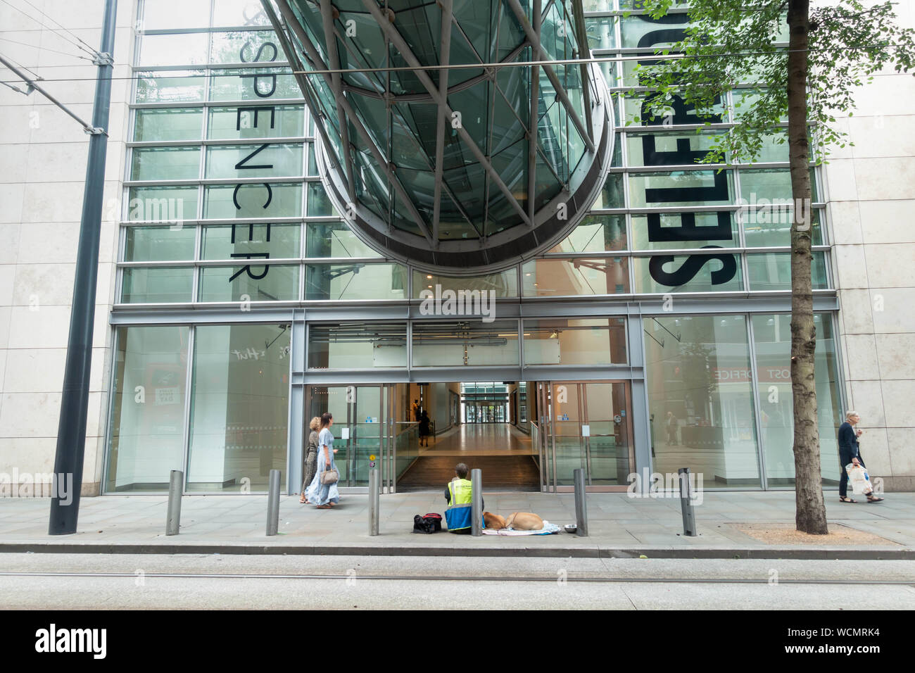 Manchester shopping mall hi-res stock photography and images - Alamy