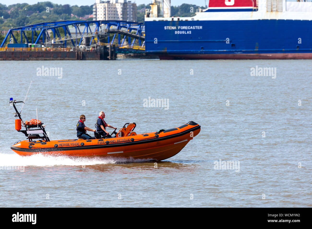Fire and rescue boats hi-res stock photography and images - Alamy