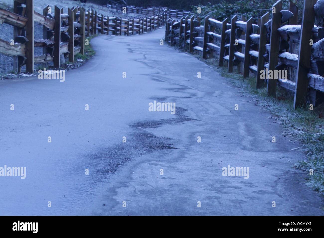 Road row hi-res stock photography and images - Alamy