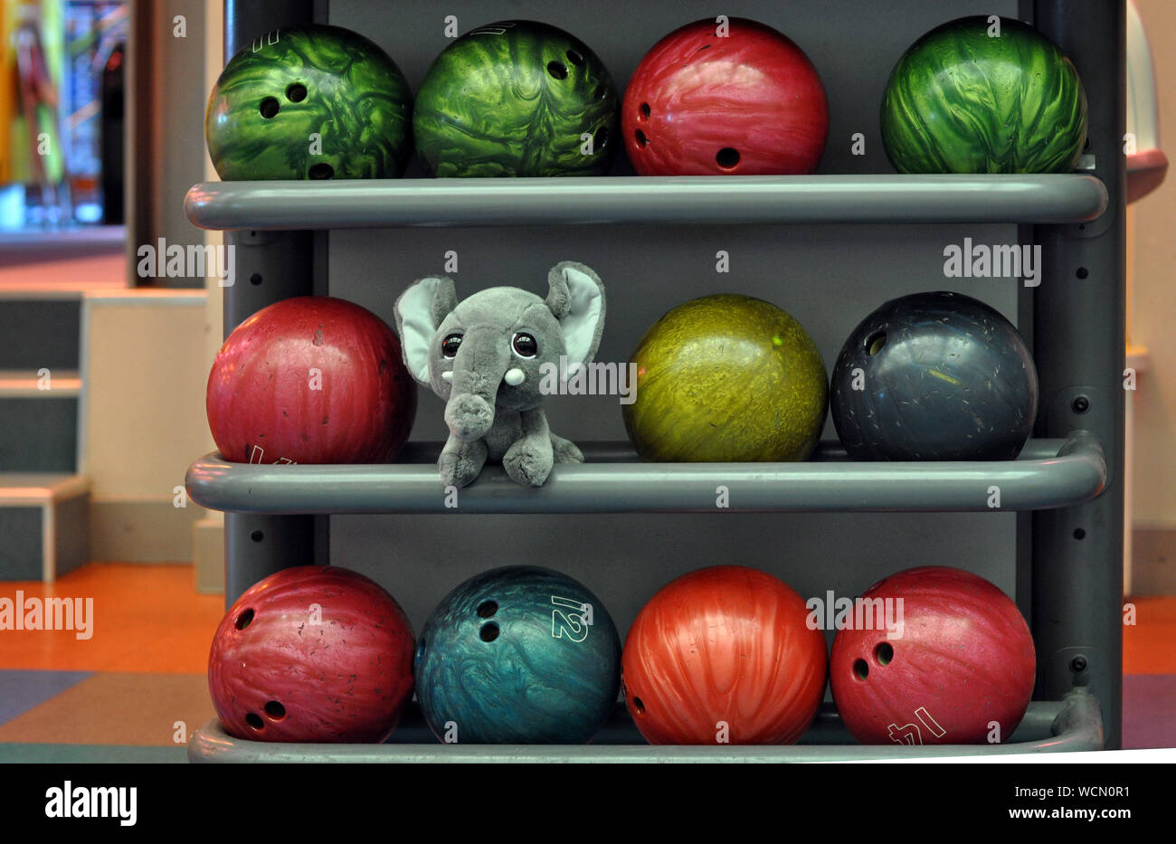 Bowling balls hi-res stock photography and images - Alamy