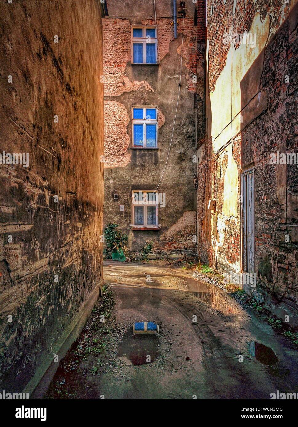 Narrow puddle hi-res stock photography and images - Alamy