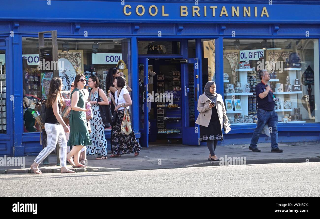 Cool britannia hi-res stock photography and images - Alamy