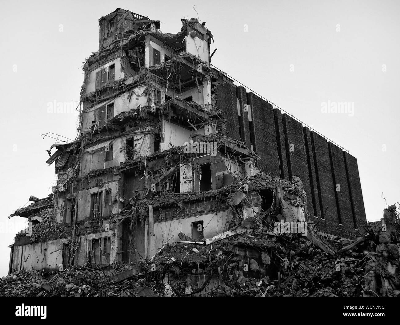 Demolished residential building hi-res stock photography and images - Alamy