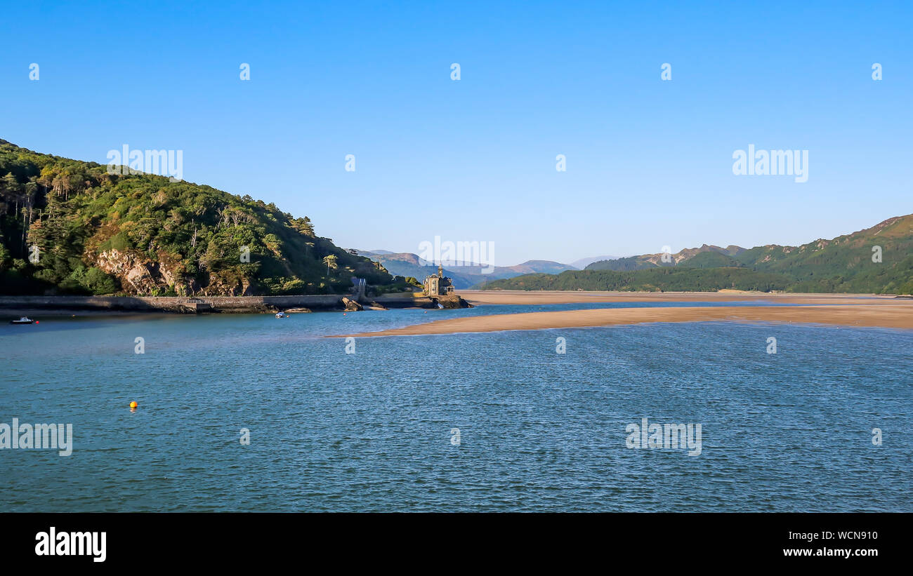 Mawddach hi-res stock photography and images - Alamy