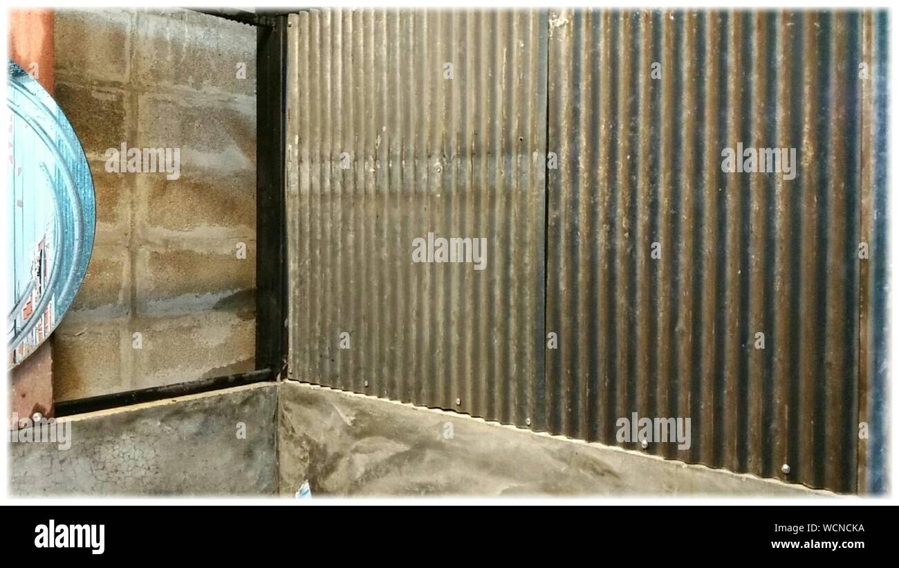 Corrugated tin hi-res stock photography and images - Alamy