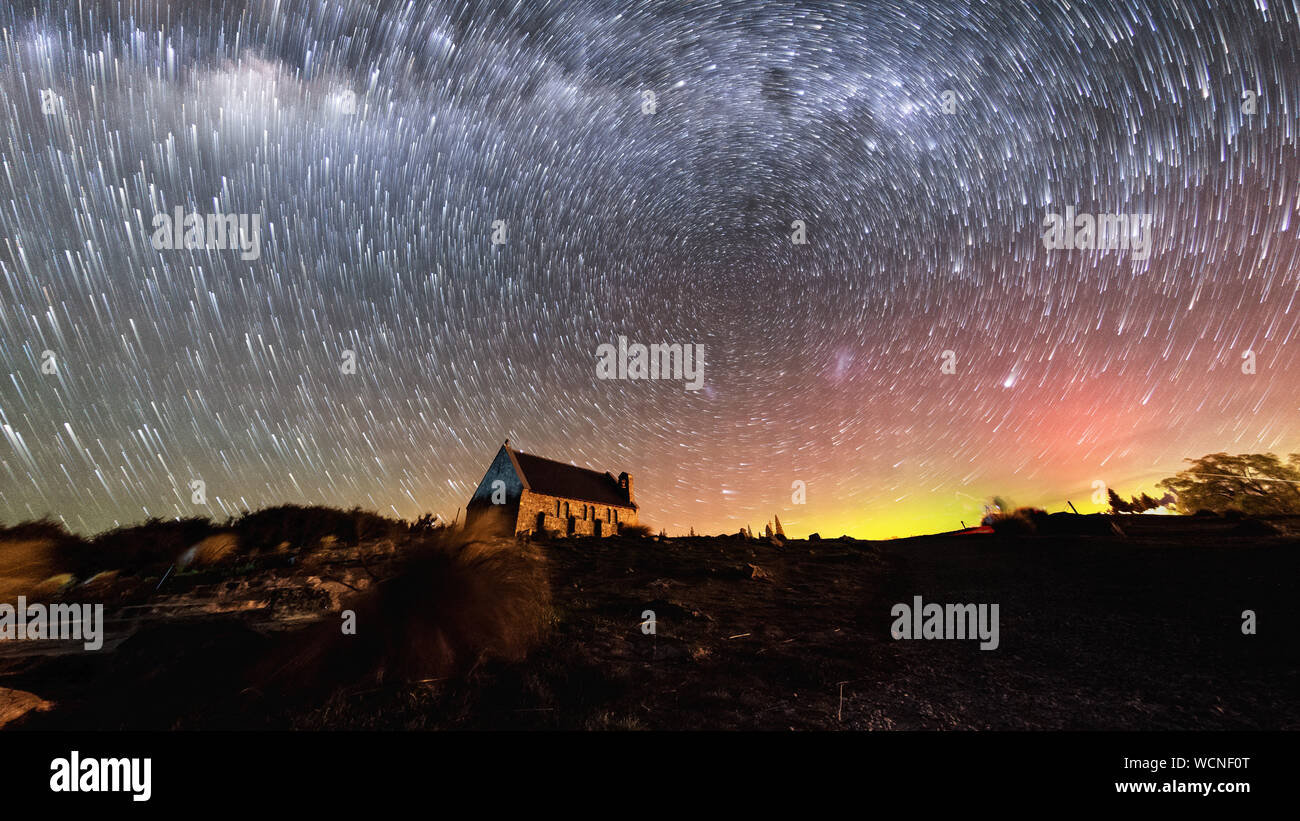 Cottage night sky hi-res stock photography and images - Alamy