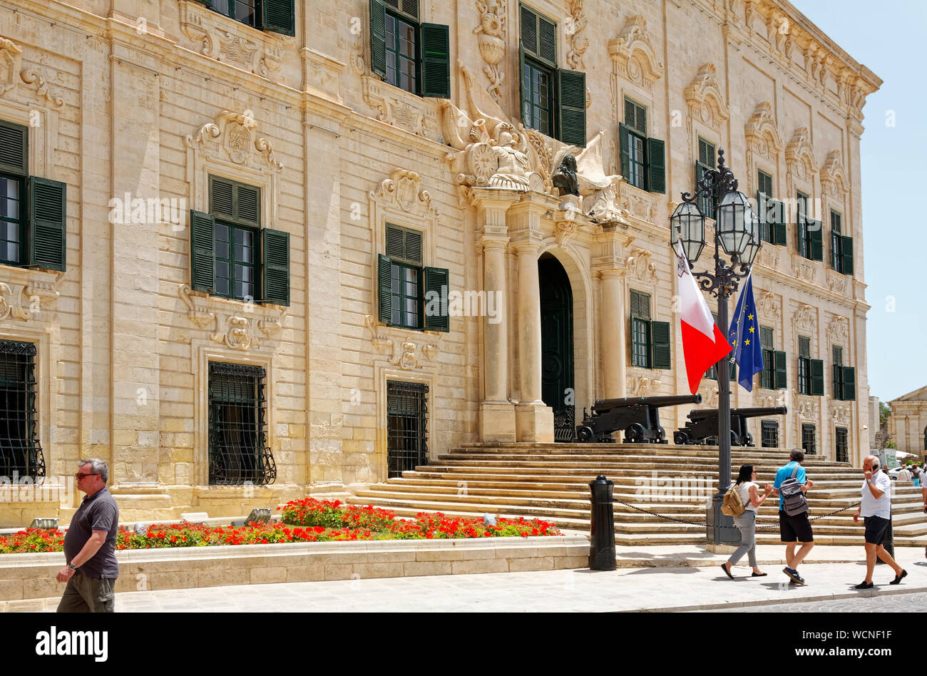 Limestone building hi-res stock photography and images - Alamy