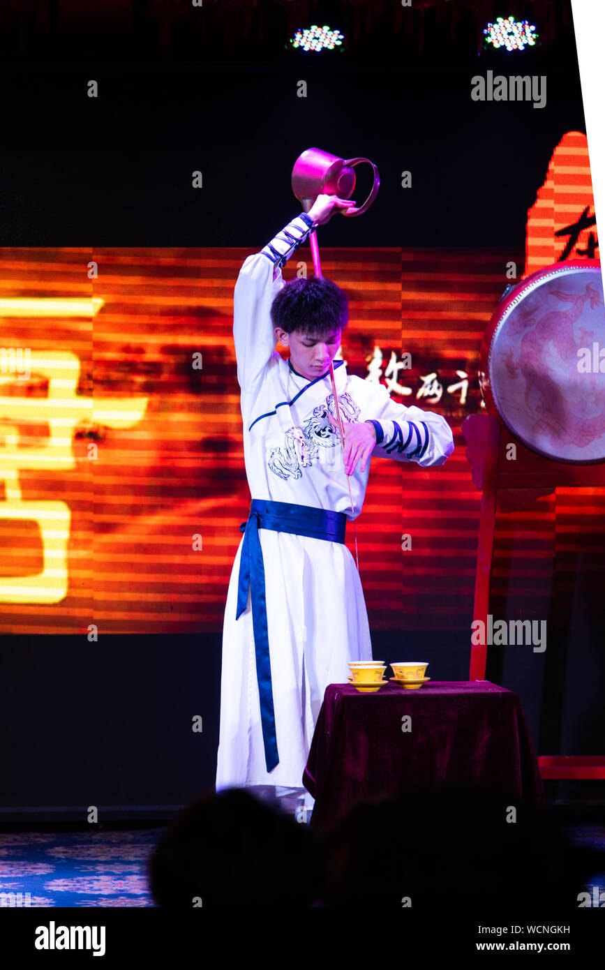 Long spout tea pot hi-res stock photography and images - Alamy