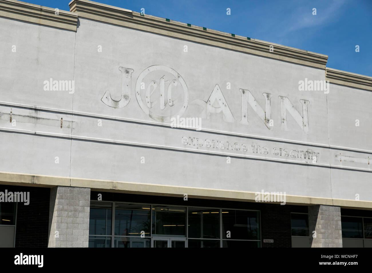 Joann fabric hi-res stock photography and images - Alamy