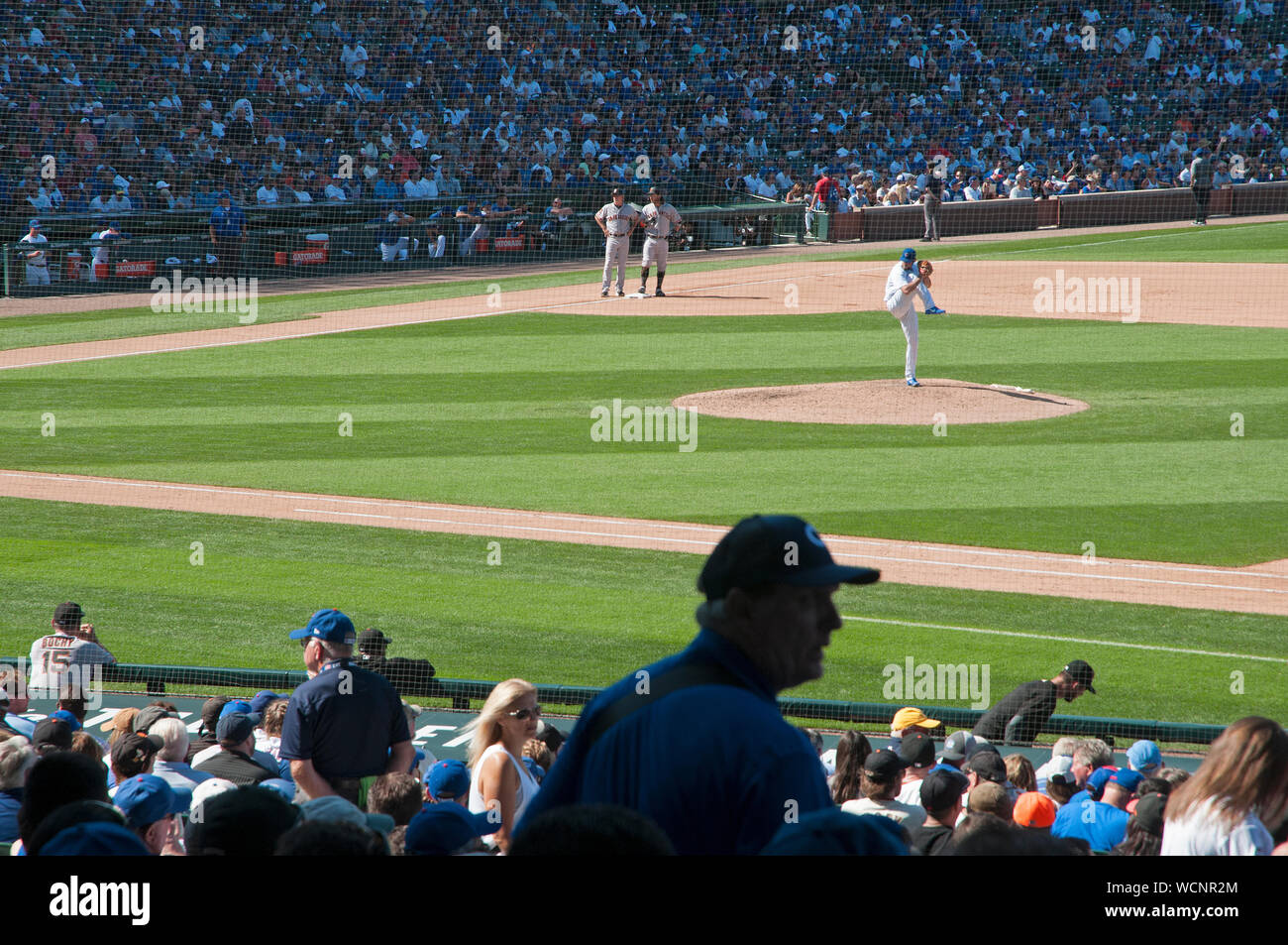 Chicago Major league baseball team the Chicago Cubs and Wrigley Field ...