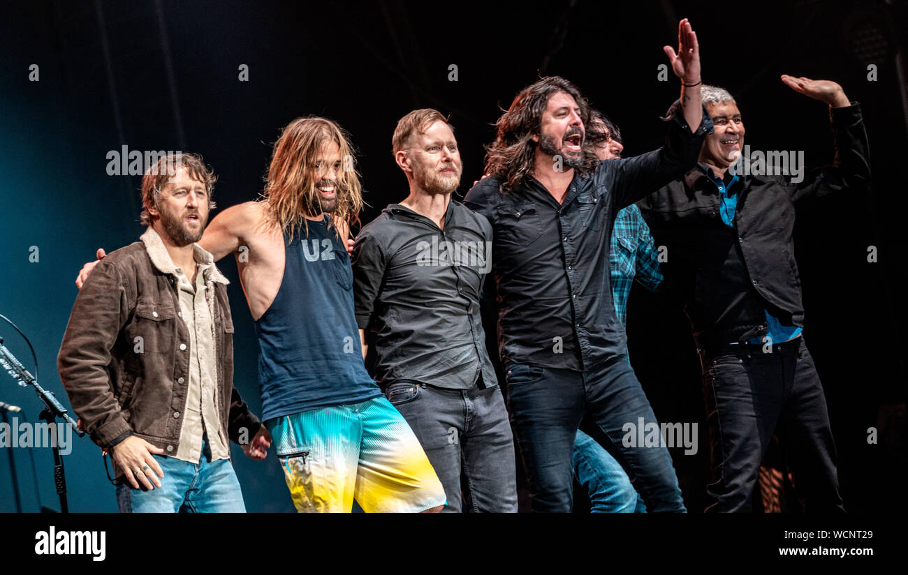 Foo fighters hi-res stock photography and images - Alamy