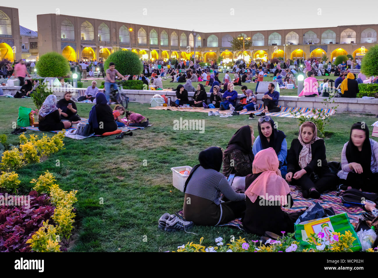 Portrait time square hi-res stock photography and images - Alamy
