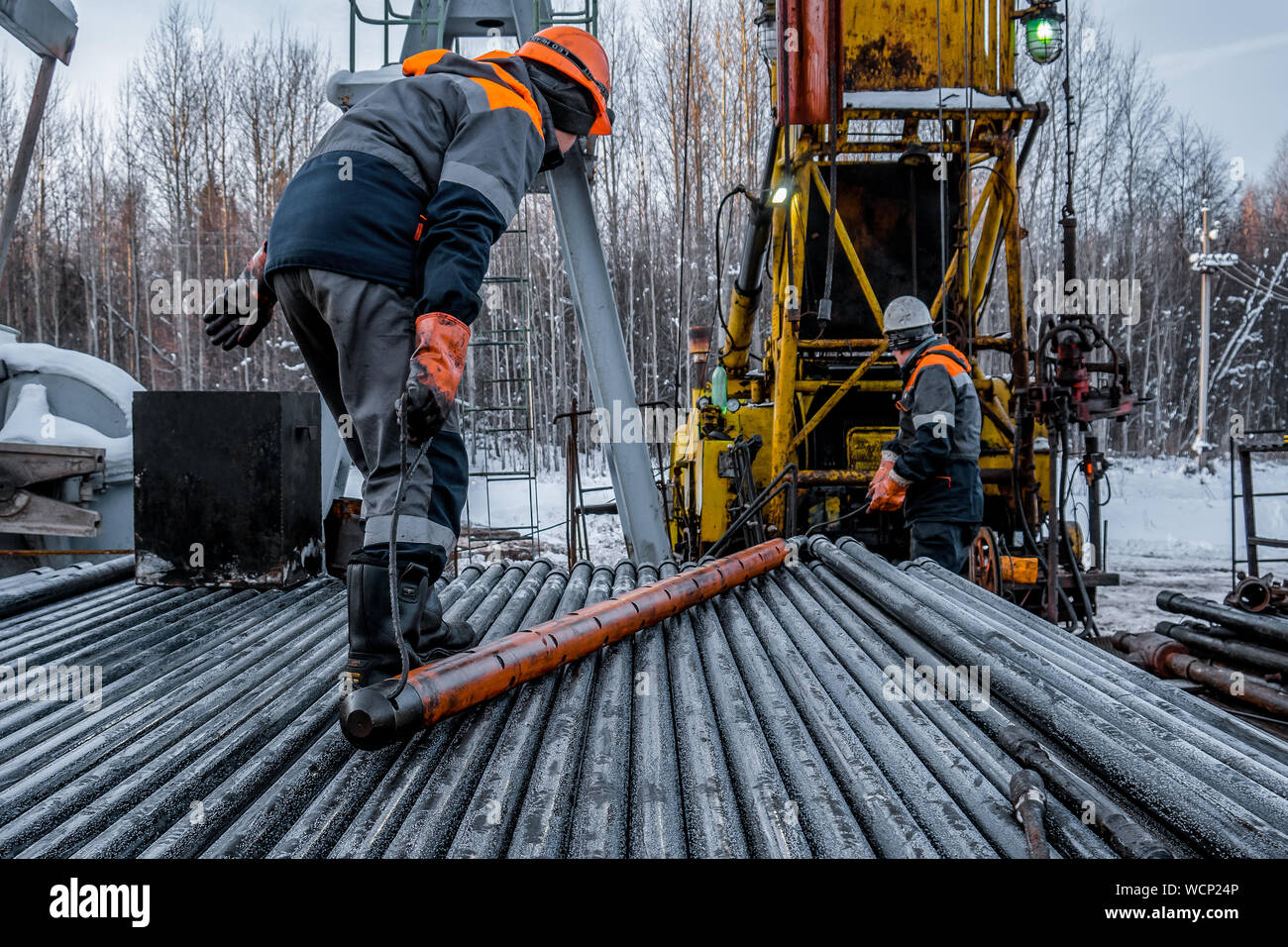 Perforation tool for perforate oil and gas well to make the hole on ...