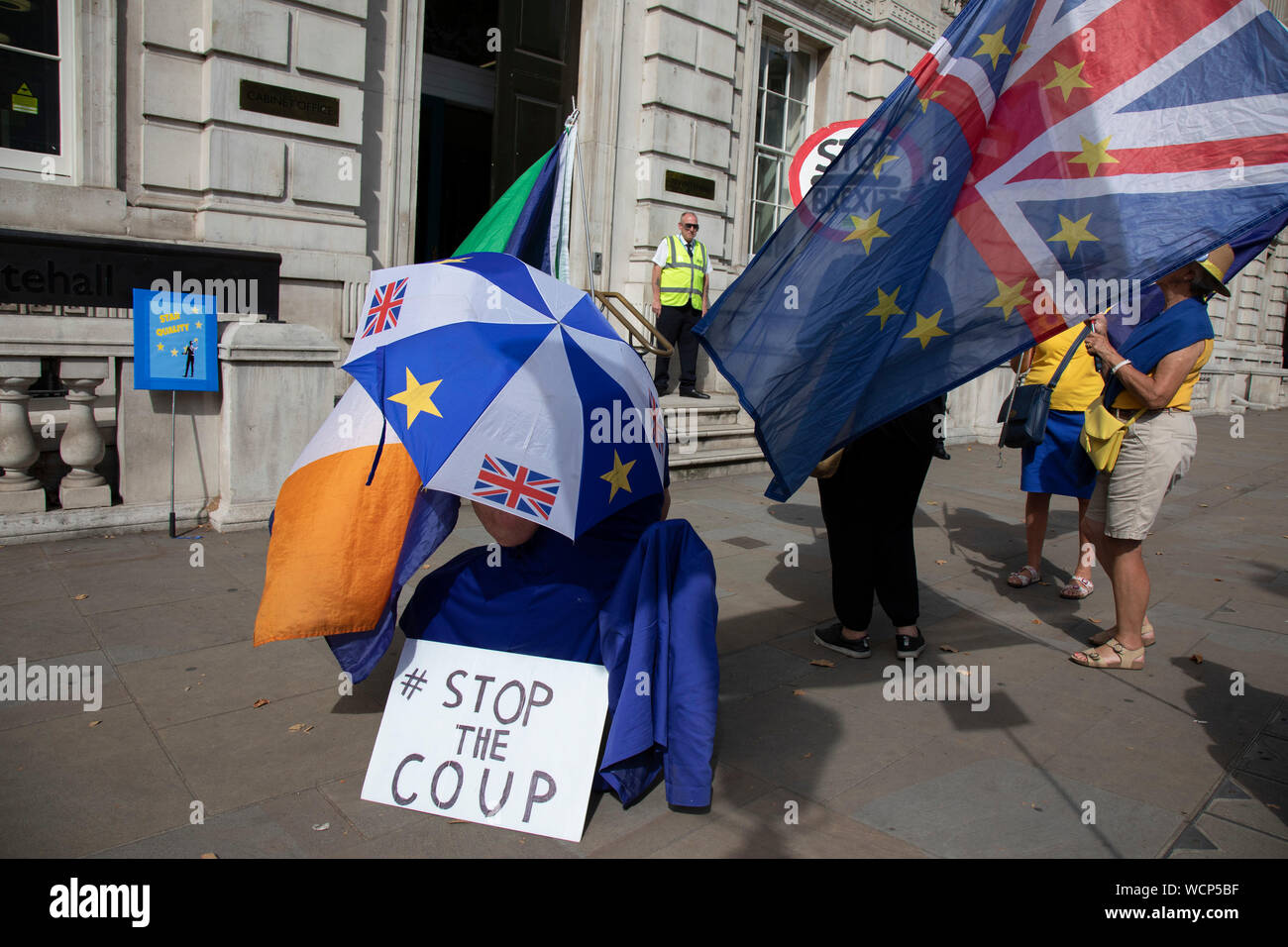 Boris johnson waving flag hi-res stock photography and images - Alamy