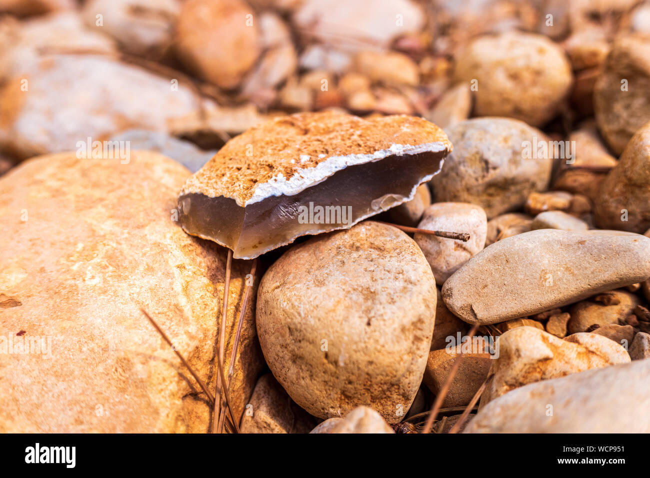 Gem stones bed hi-res stock photography and images - Alamy