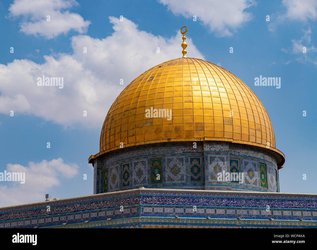 A picture of the upper section of the Dome of the Rock Stock Photo - Alamy