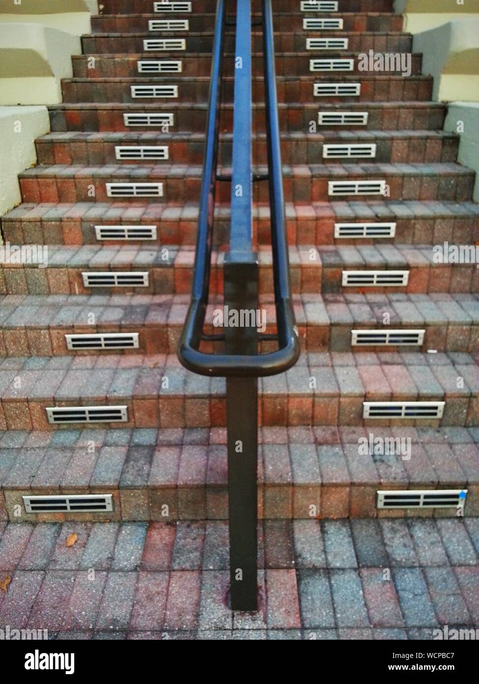 Architecture balustrade brick hi-res stock photography and images - Alamy