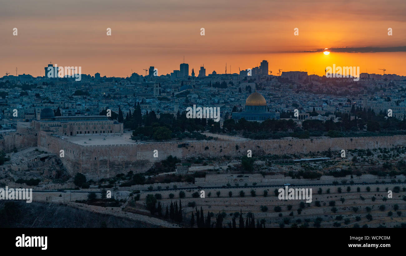 A picture of Temple Mount at sunset (Jerusalem Stock Photo - Alamy