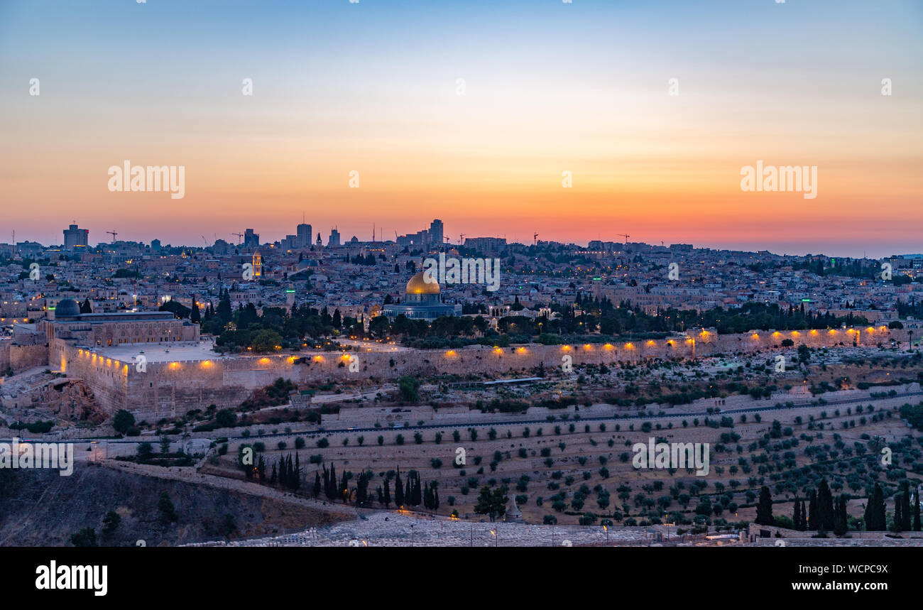 Jerusalem skyline sunset hi-res stock photography and images - Alamy