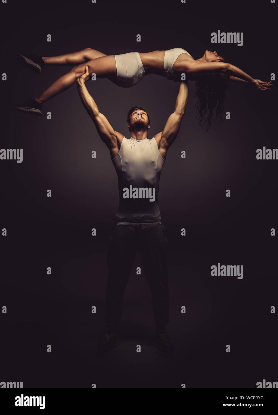 Two athletes hi-res stock photography and images - Alamy