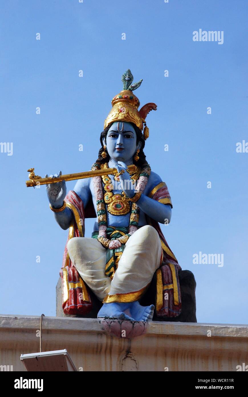 Statue krishna hi-res stock photography and images - Alamy