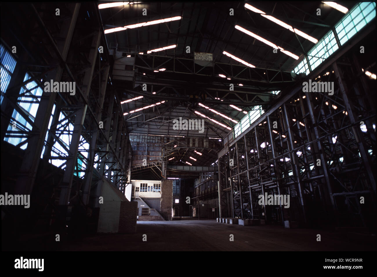 Old empty warehouse hi-res stock photography and images - Alamy