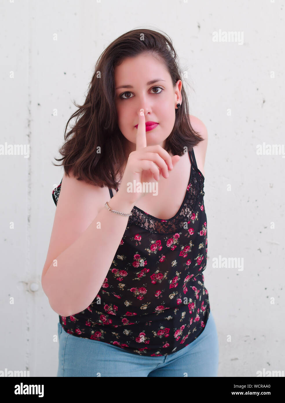 Be beautiful but shut up hi-res stock photography and images - Alamy