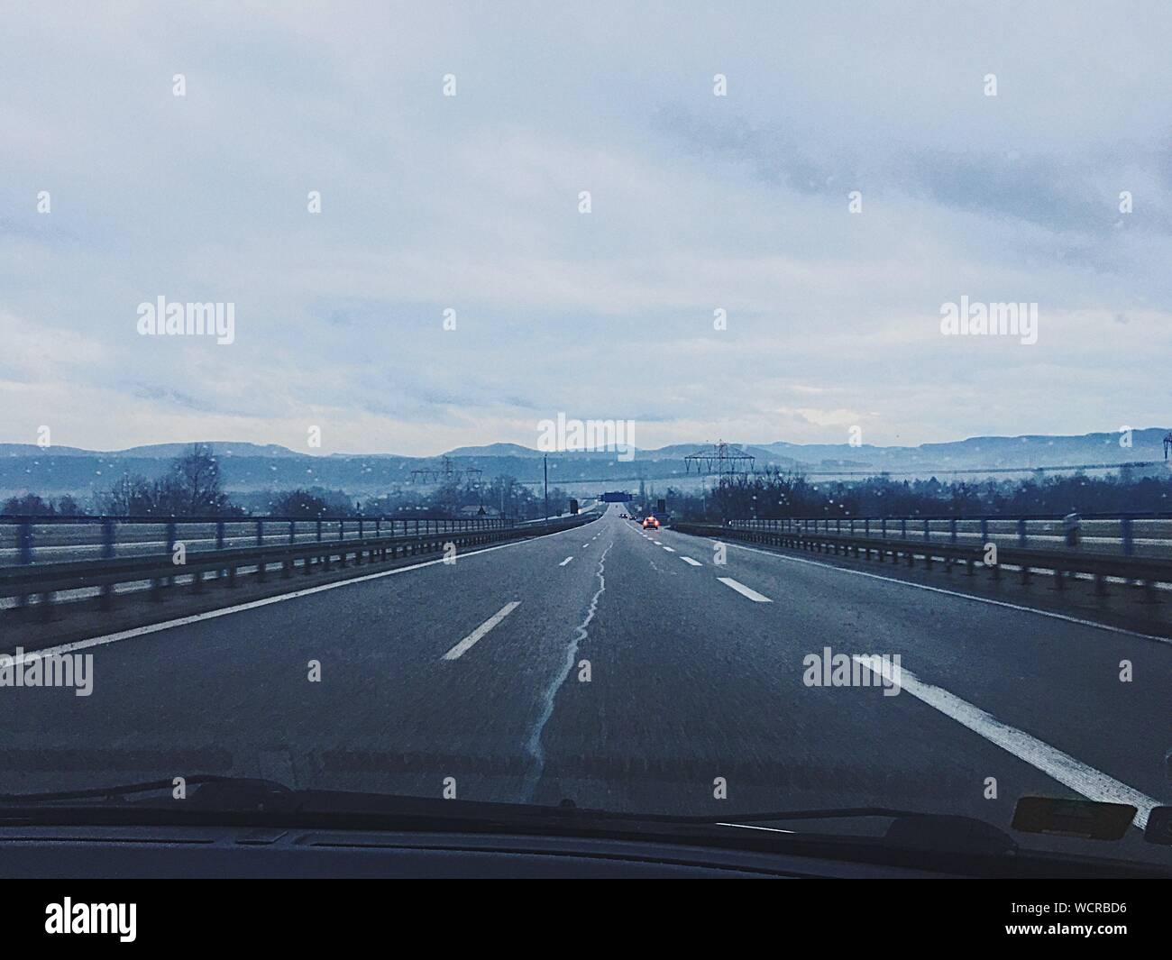 Highway driving hi-res stock photography and images - Alamy