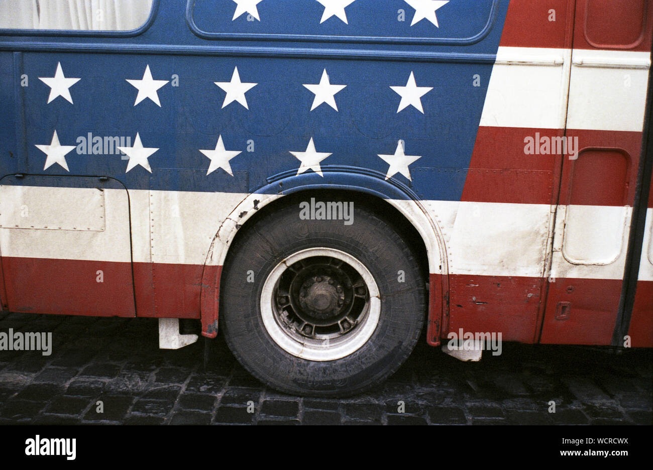 American bus not school bus hi-res stock photography and images - Alamy