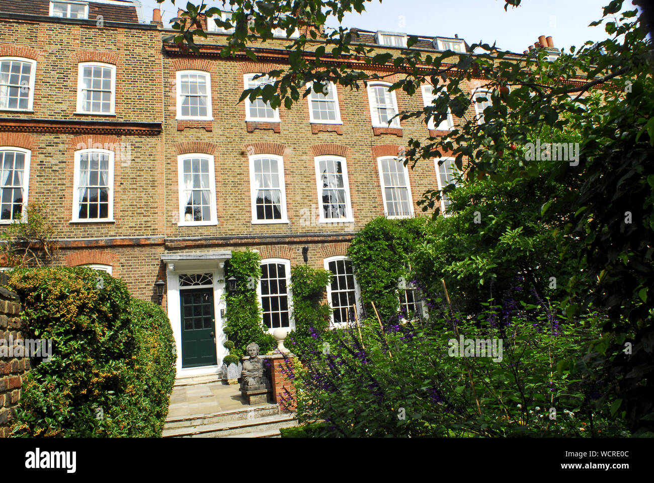 Private living quarters hi-res stock photography and images - Alamy