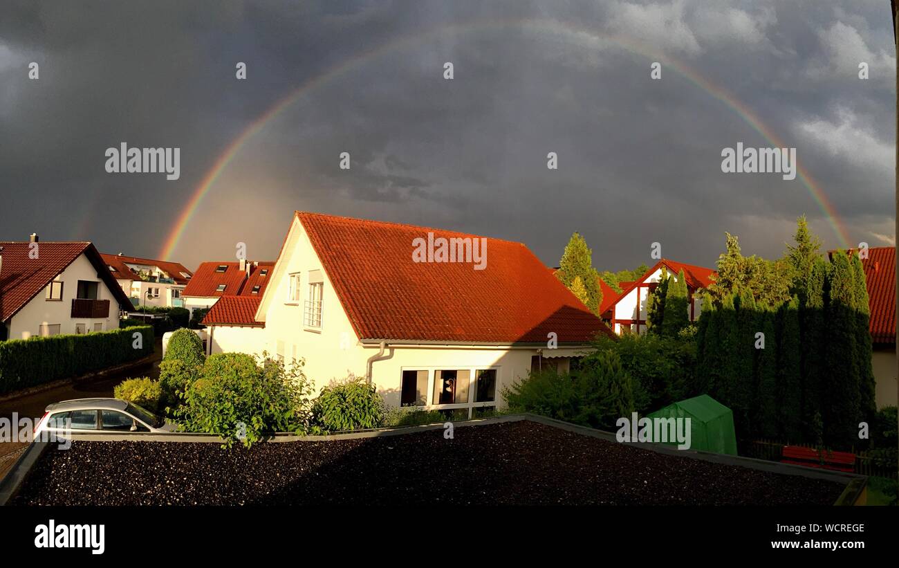 Rainbow colored houses hi-res stock photography and images - Alamy