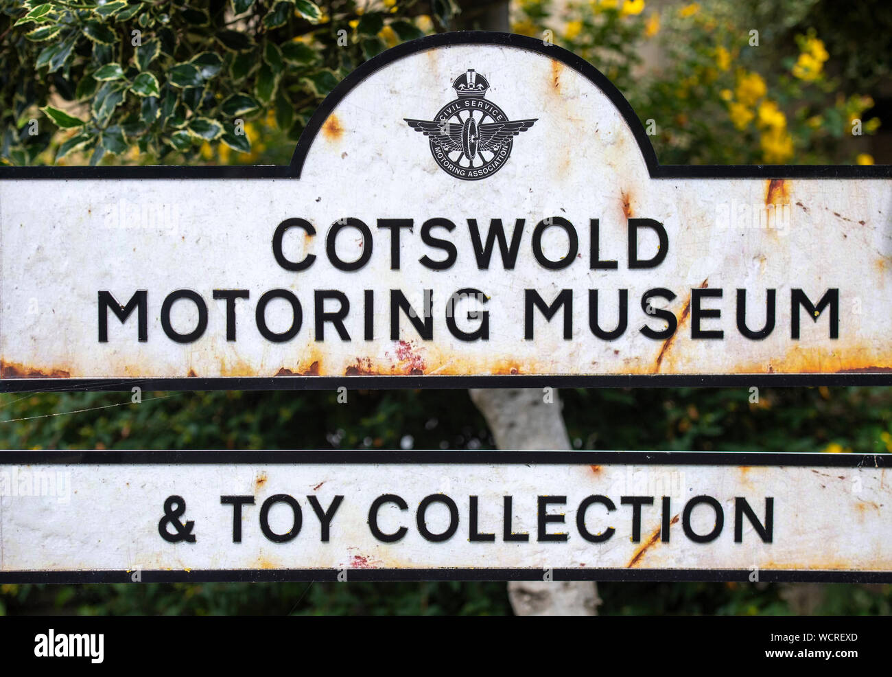 Cotswolds england sign hi-res stock photography and images - Alamy