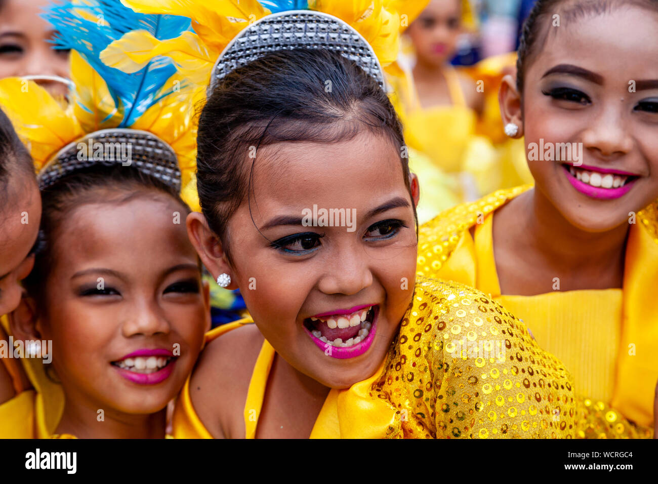 Philippines children happy hi-res stock photography and images - Alamy