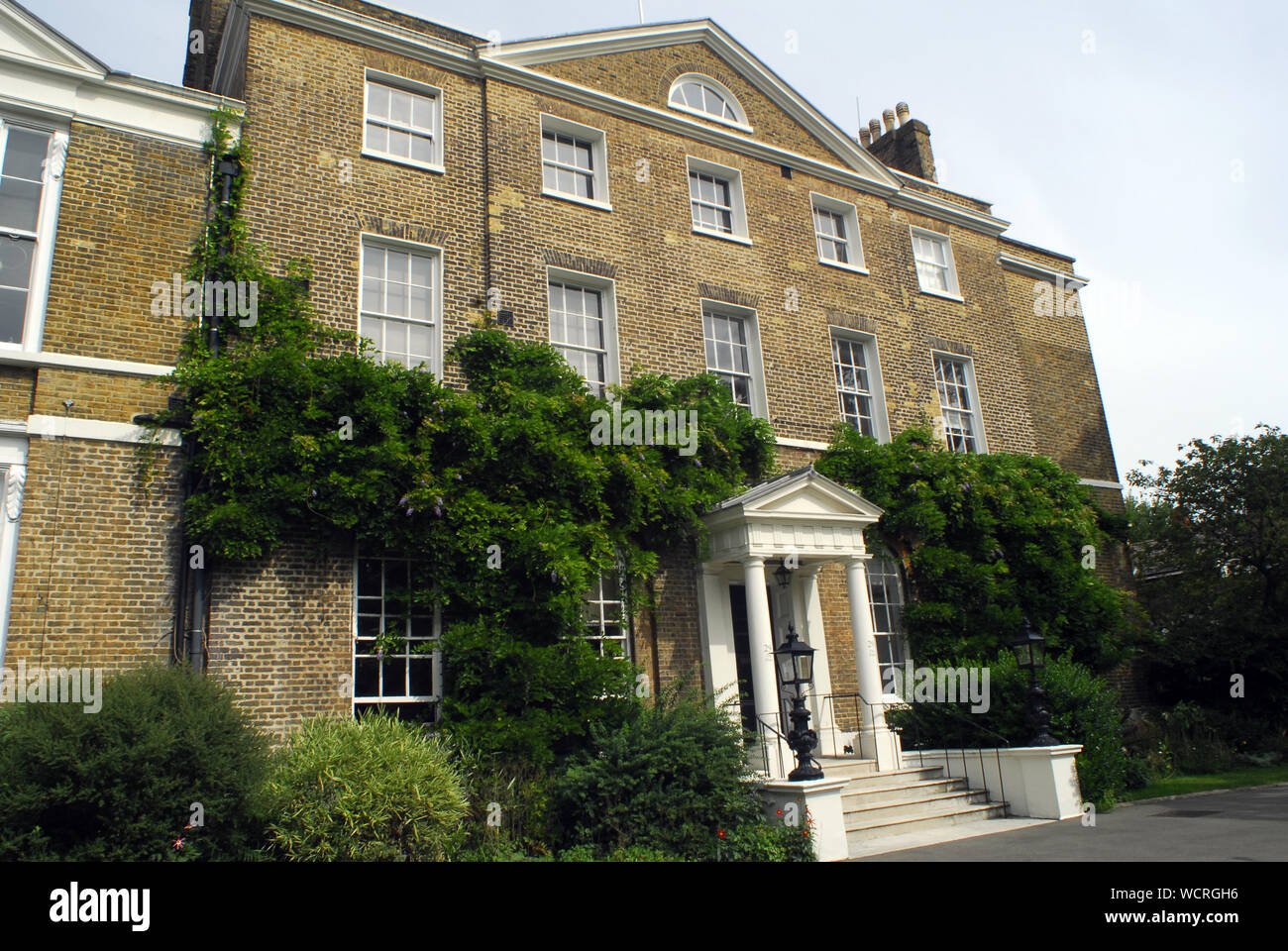 Private residential quarters hi-res stock photography and images - Alamy