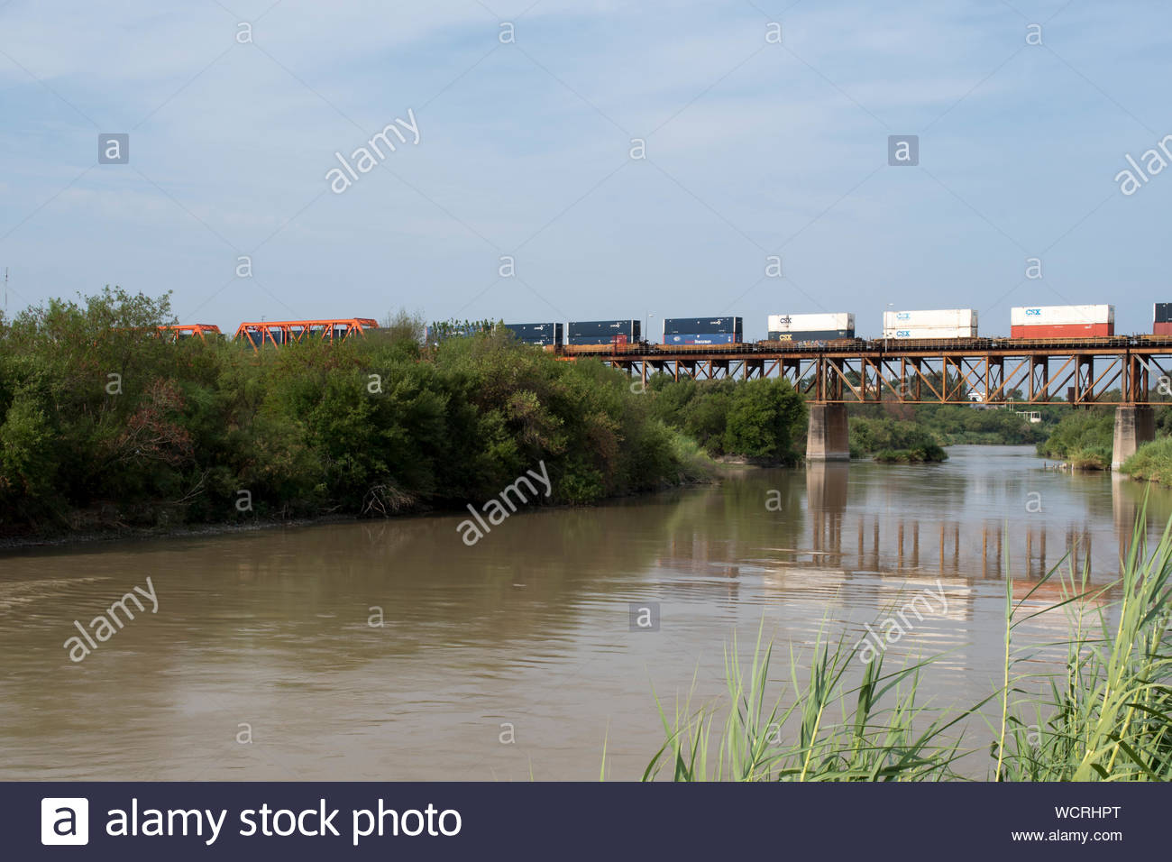 Truss Railway Bridge High Resolution Stock Photography and Images - Alamy