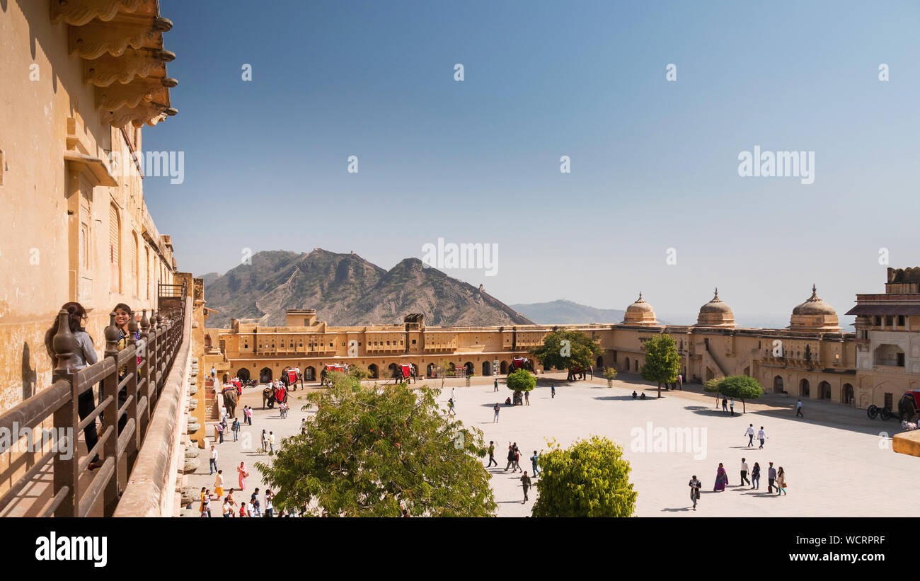 Jaipur india amer fort stairs hi-res stock photography and images - Alamy