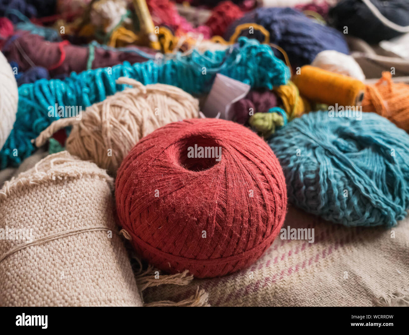 Rug weaving india hi-res stock photography and images - Alamy