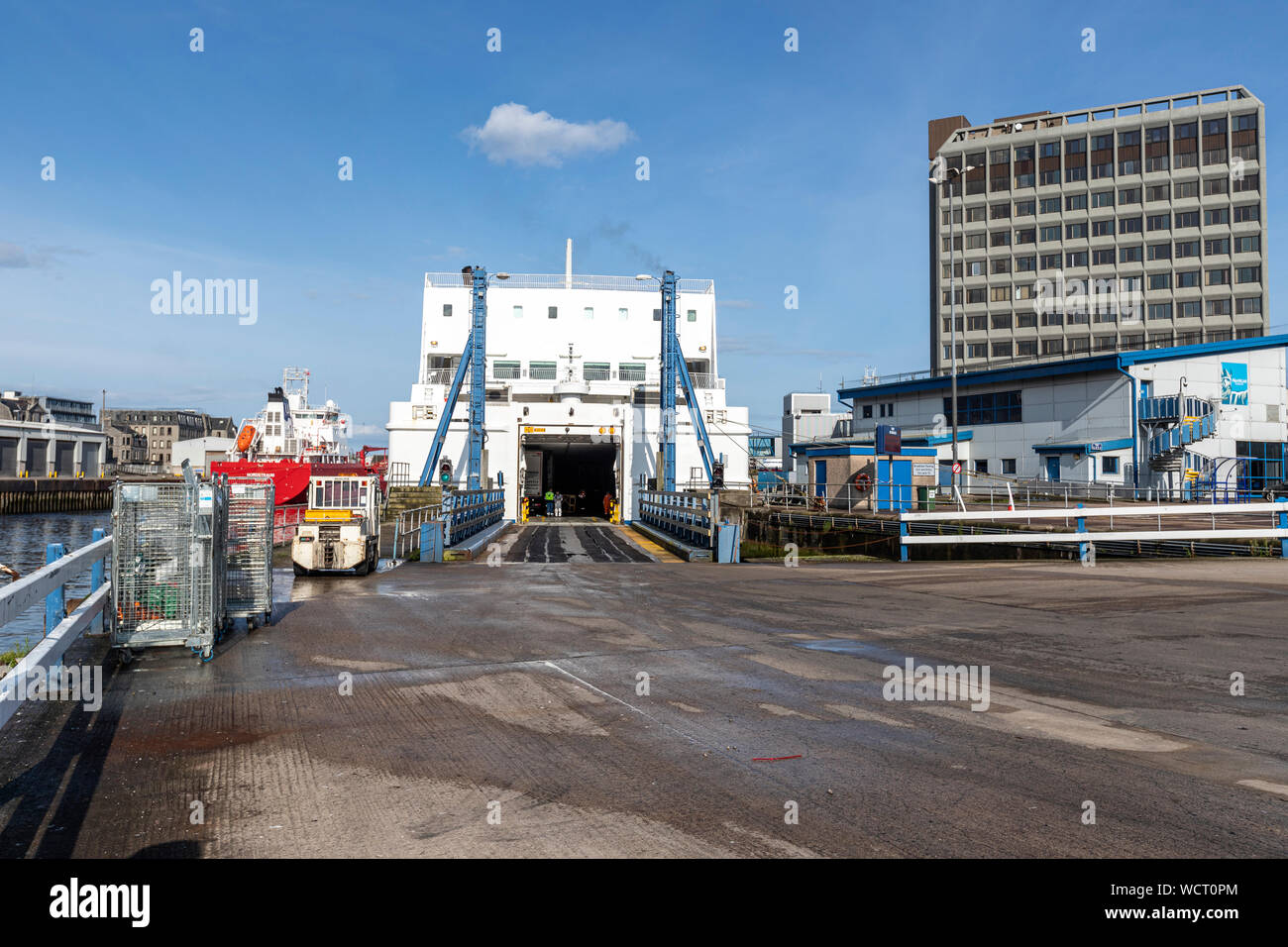 Ramp for cars into mv hrossey ferry northlink ferries hi-res stock ...