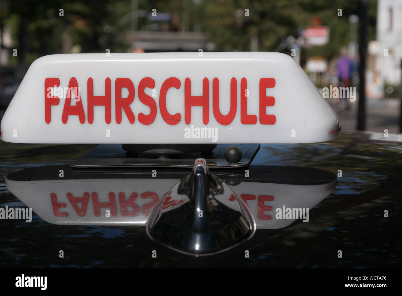 School transport sign hi-res stock photography and images - Alamy